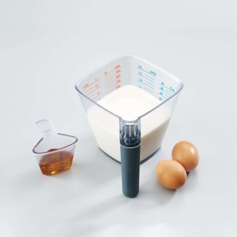 Joseph Joseph Align Measuring Jug - Make Designed Objects